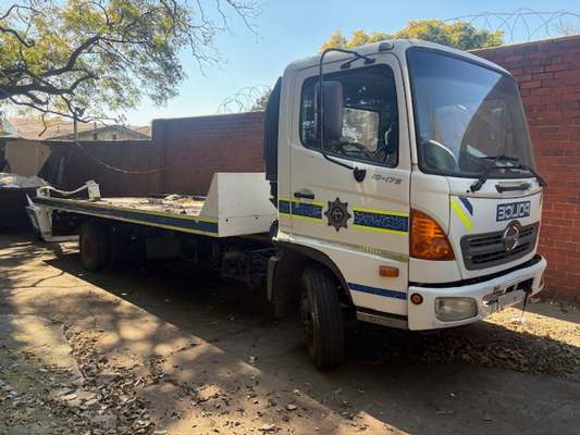 STATE AUCTION - SAPS BOARDED VEHICLES, PRETORIA WEST - LIVE ON-SITE ...
